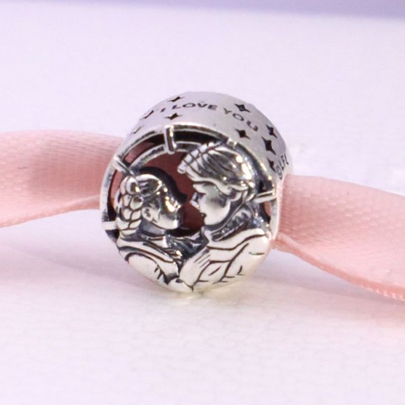 Pandora | Jewelry | Pandora Star Wars Han Solo Leia Kiss Charm | Poshmark